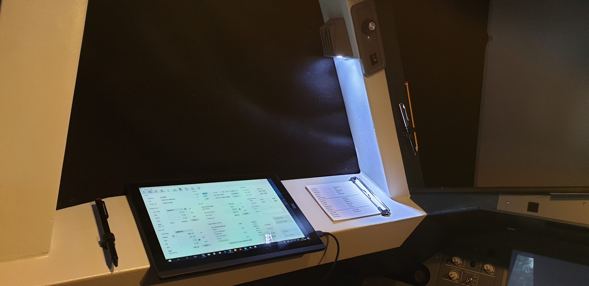 D-ALAM – Captain Tablet – aviation.pero-online.de