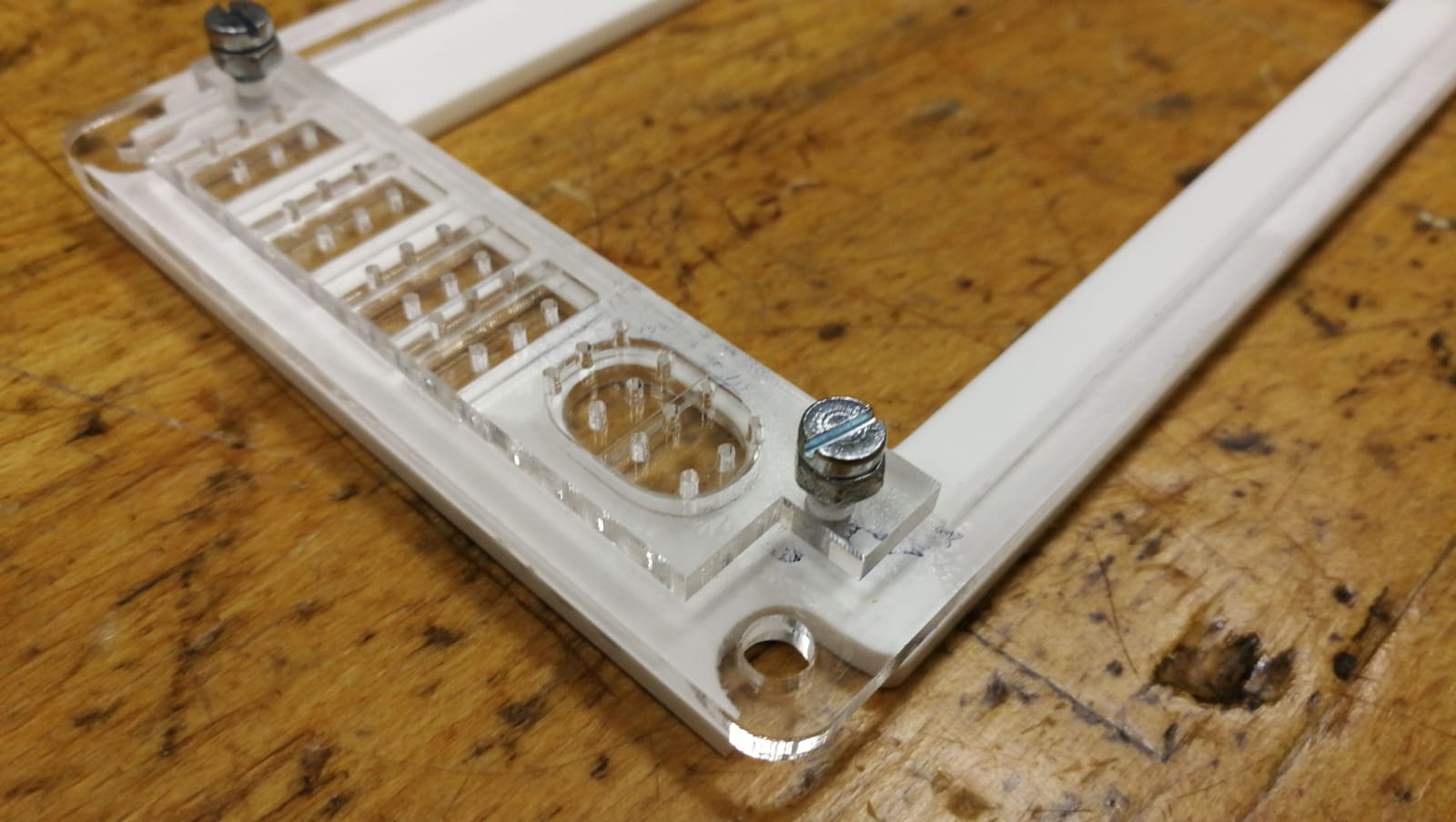 D-ALAM – Data Control and Display Unit (DCDU) – aviation.pero-online.de